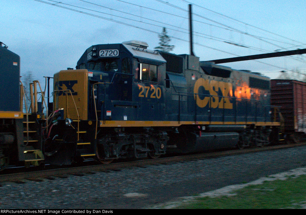 CSX GP38-2 2720 third out on Q438-20